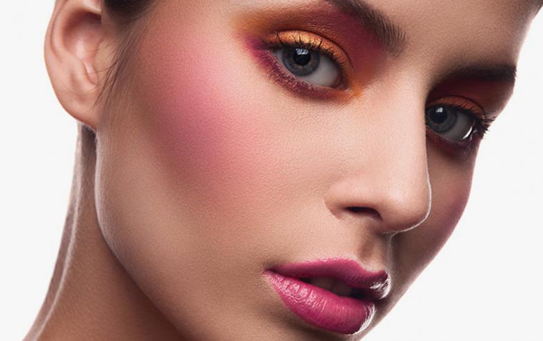 Aprende a aplicarte el rubor sin quedar como "Heidi" | AR13.cl