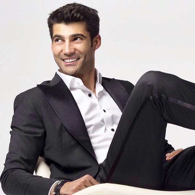 Así luce hoy el joven y sufrido protagonista de Ezel