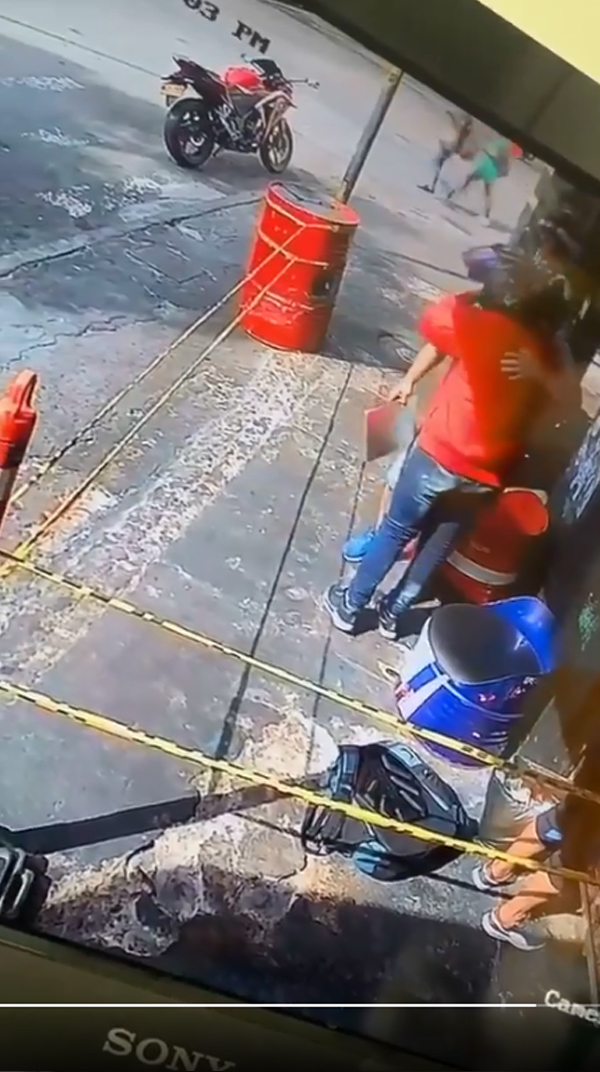 Asalto Fallido Ladrón Se Da Cuenta Que La Víctima Era Su Amigo Y Le