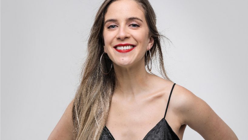 Alison Mandel recuerda lo difícil que era mirar al espejo tras dar a luz