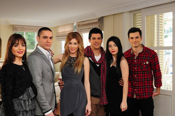 Actriz de “Huérfanas” protagonizó teleserie juvenil junto a Bali Bey