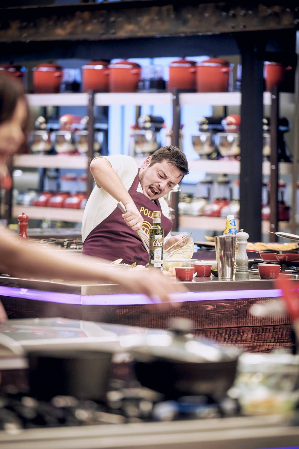 Pollo Castillo preparó mayonesa y un “accidentado” completo italiano