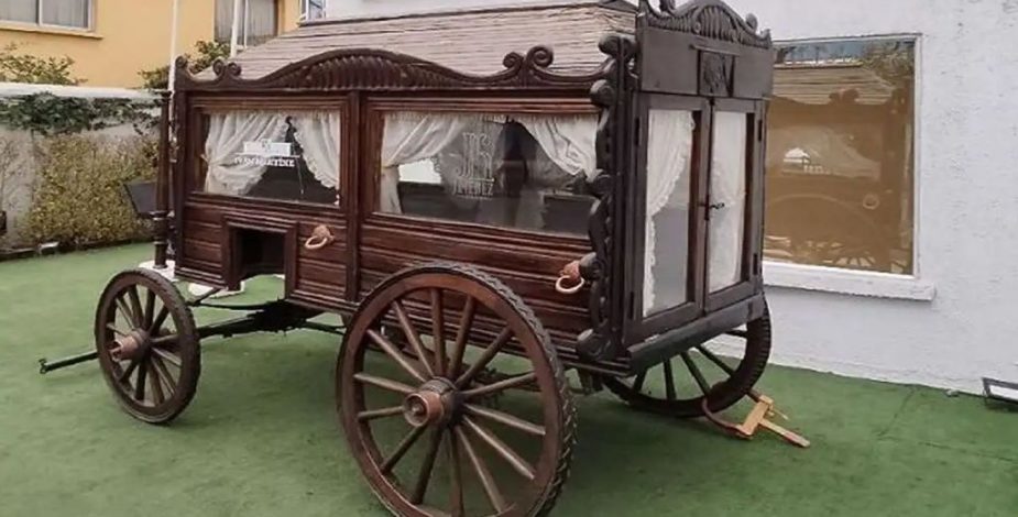 Roban carroza de 100 años de antigüedad desde funeraria en Maipú