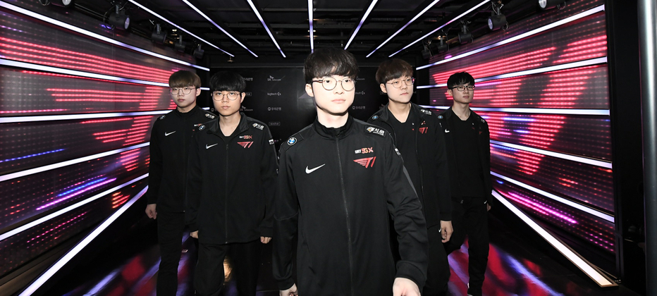 T1 presentó un nuevo sponsor y podría asegurar las manos de Faker