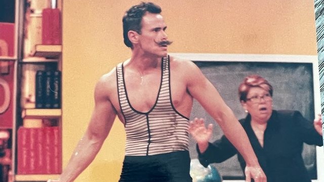 Recordado modelo de 'Venga Conmigo' sorprende con su trabajado físico a los 52 años | 13.cl