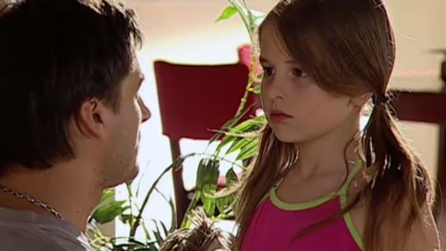 El antes y después de los protagonistas de “Papi Ricky” | 13.cl