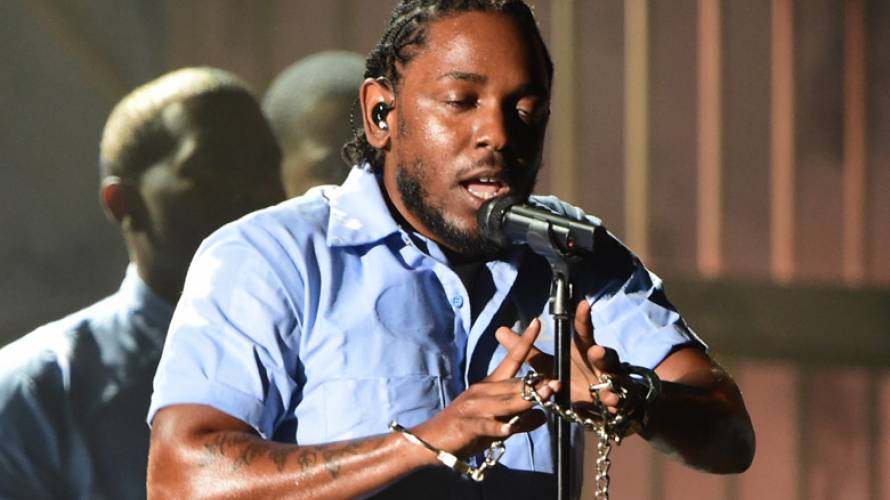 Kendrick Lamar lanza un nuevo e inesperado álbum Kendrick Lamar lanza un nuevo e inesperado álbum