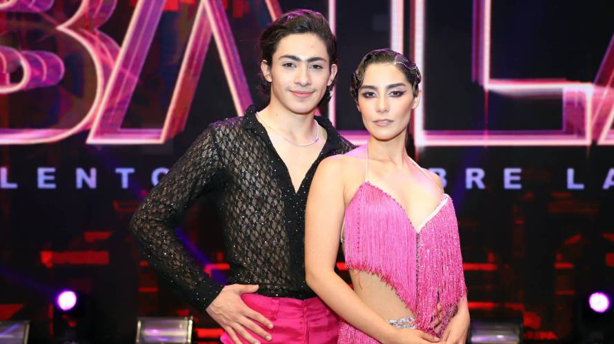 Emmanuel Torres estrena nueva bailarina acompañante en “Aquí se baila ...